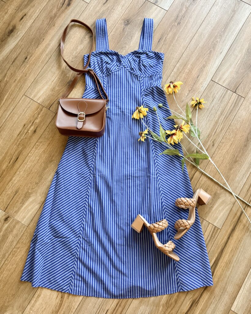 Romanticize Summertime with these Simple Summer Dresses | guitar & lace