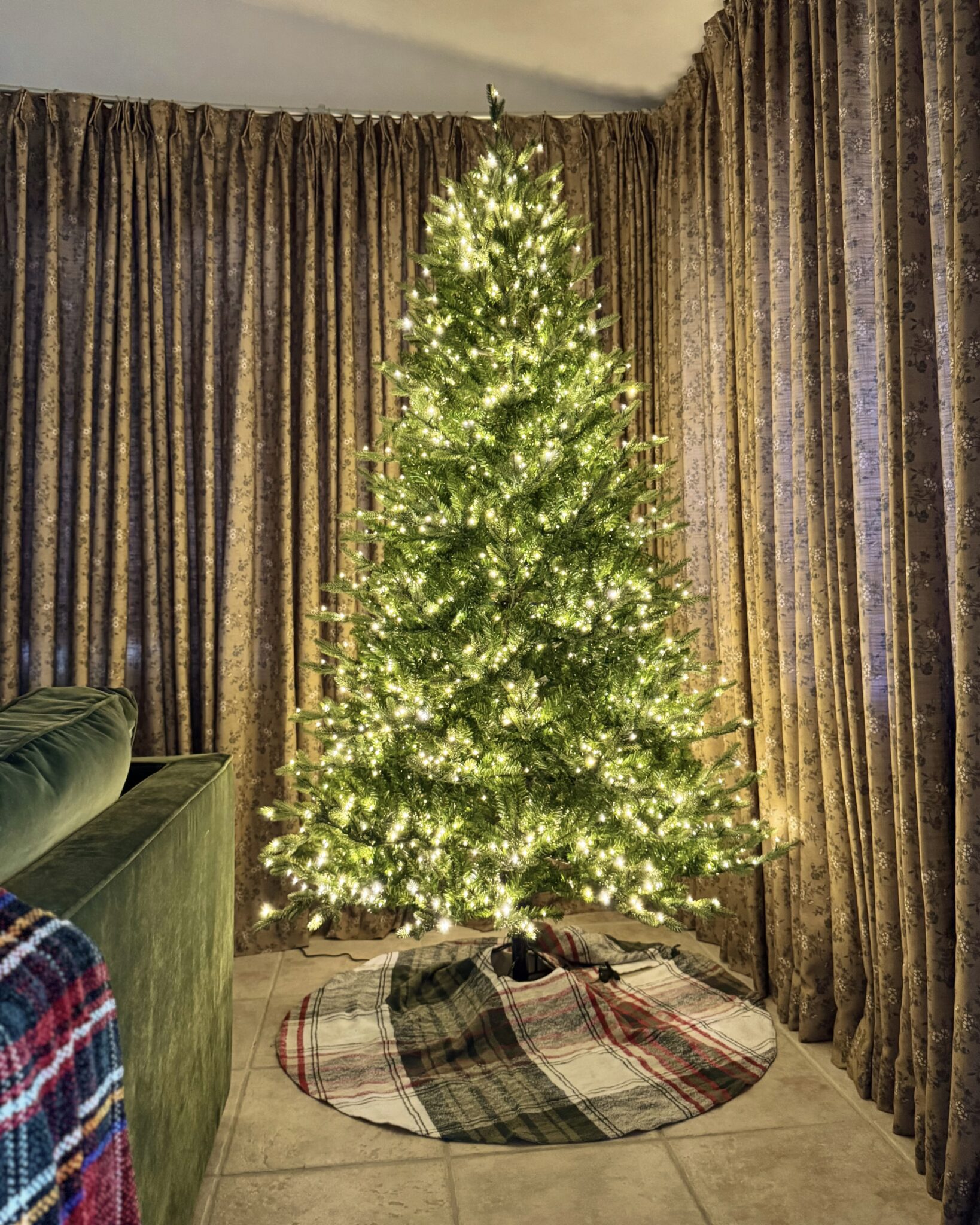 Holiday Living Kensington Pine Christmas Tree from Lowe's | guitar & lace